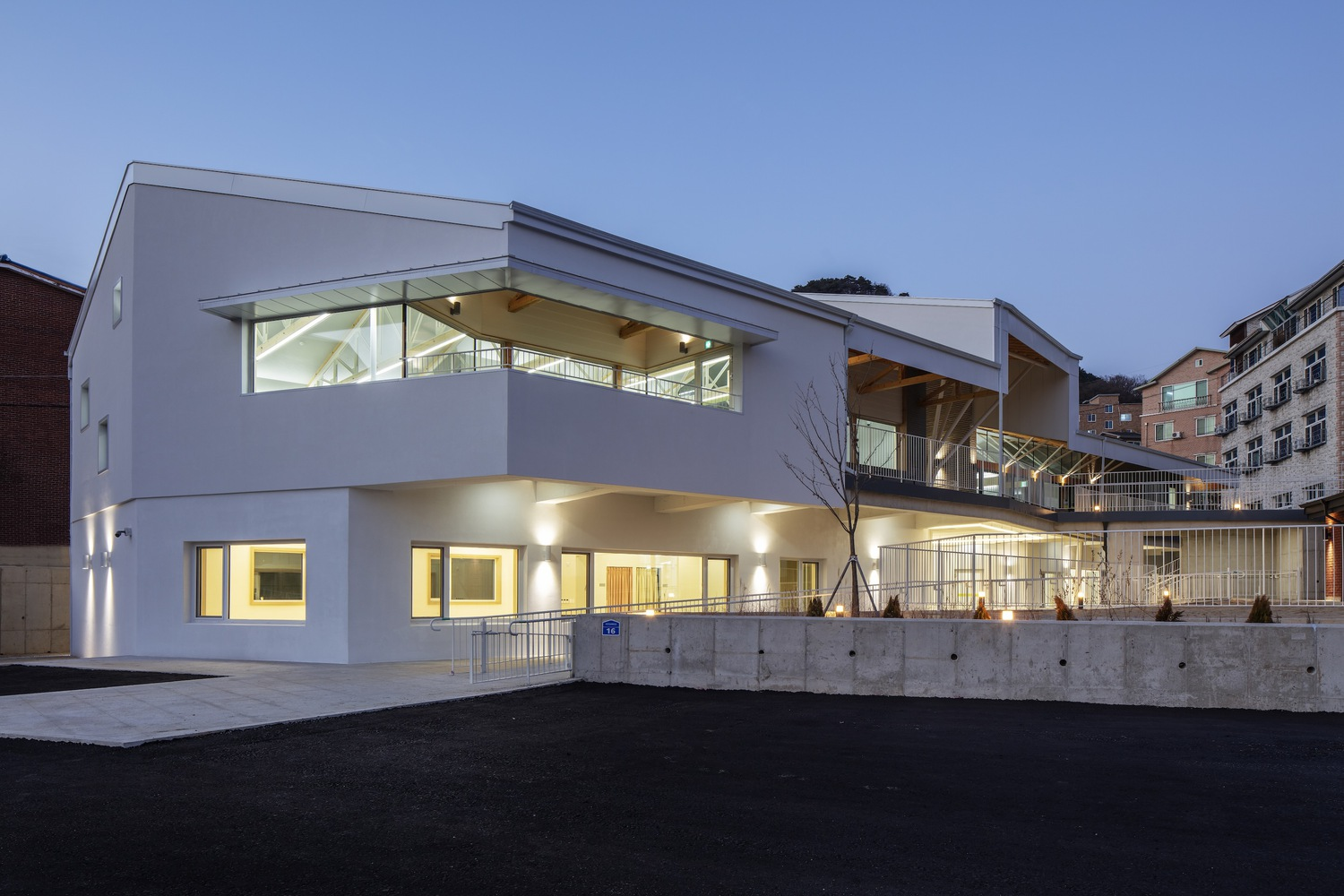 Gyodong Community Center: Pioneering Innovative Community Center Design | Architecture Story