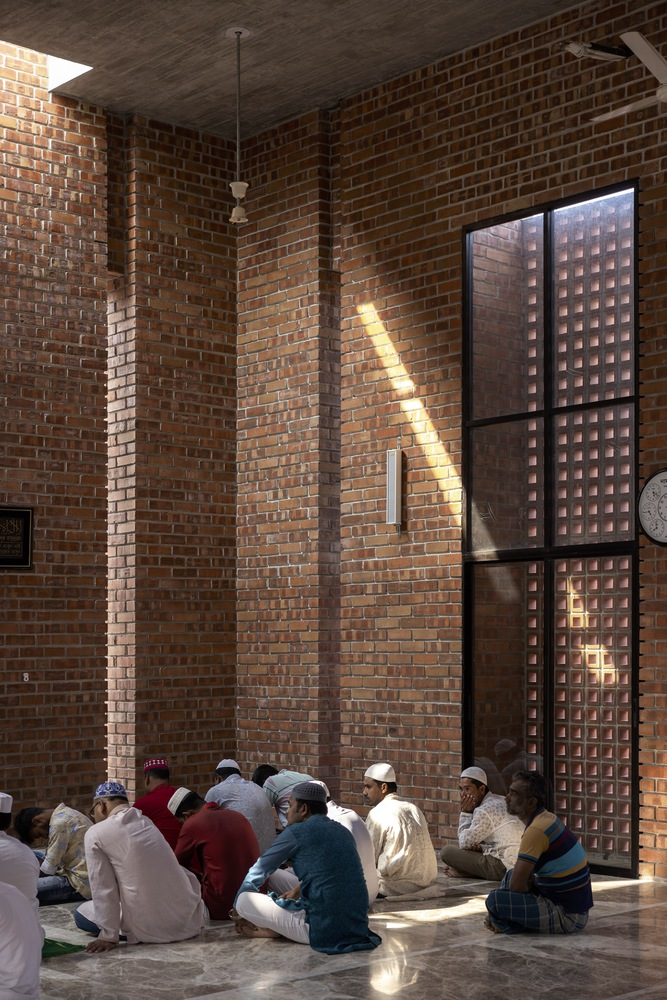 Modern Mosque Design in Bangladesh: A Closer Look at Bait Ur Raiyan ...