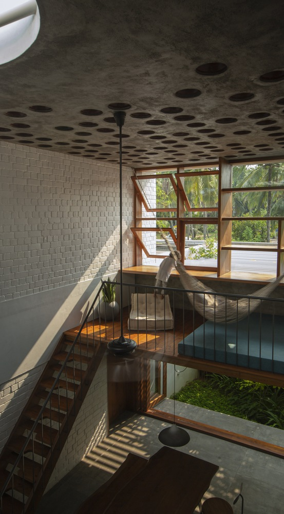 Tropical Modernist Architecture in Kerala: The Lantern House by Zero ...
