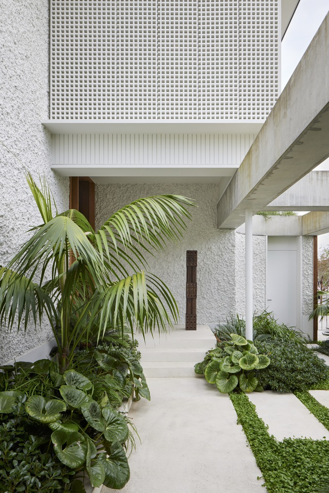 Coastal Architecture Transformation: A Case Study of Long Reef House by CHROFI | Architecture Blog