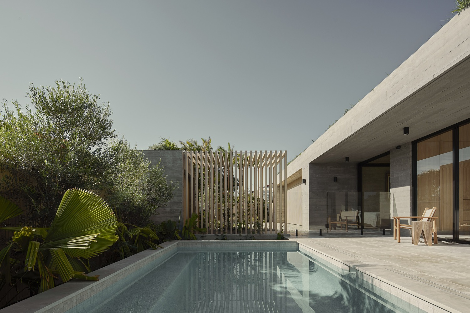 Modern Riverfront Homes in Australia: A Deep Dive into Sjøhavn House by ...