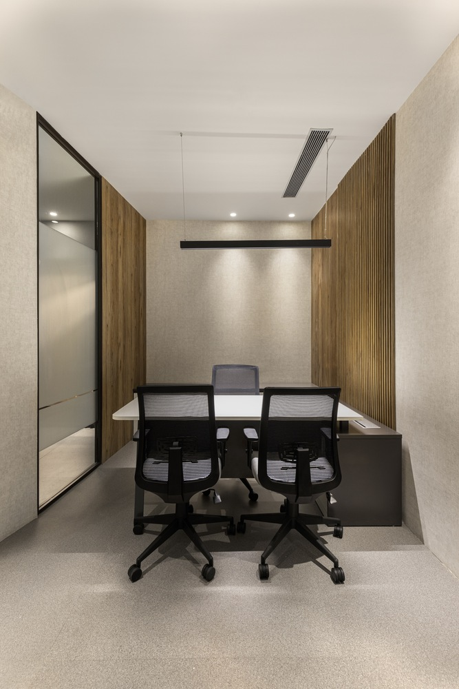 Biomorphic Office Design: A Deep Dive into Vornoid Offices by Studio ...