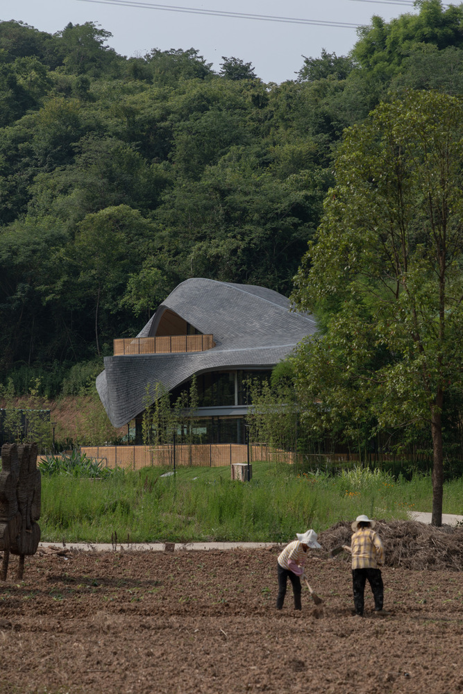 Rural Community Center Design: The Linpan Cloud Eye by Archi-Union ...