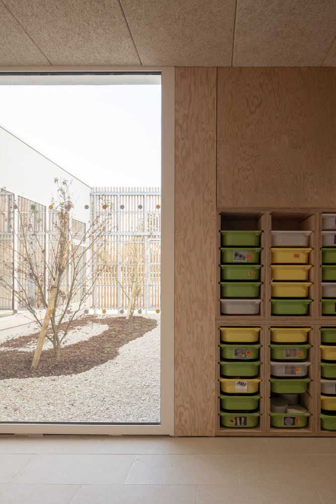 Sustainable Kindergarten Design: A Closer Look at Saint-Ouen-Du-Tilleul ...