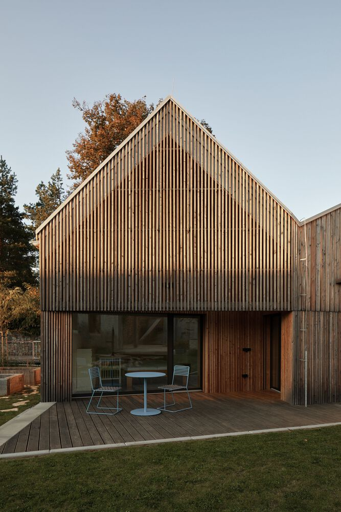 Modern Rural Architecture: Integrating Tradition with Innovation in the ...