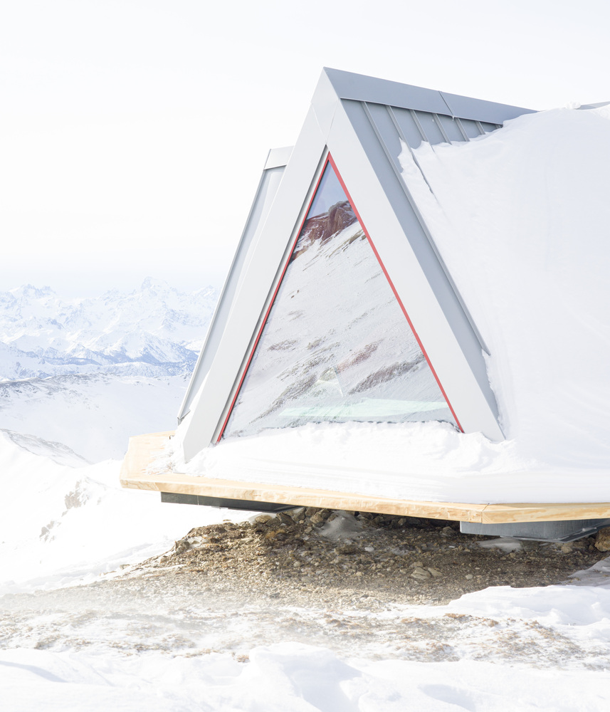 Alpine Emergency Shelters: Innovative Design Meets Mountain Safety in ...