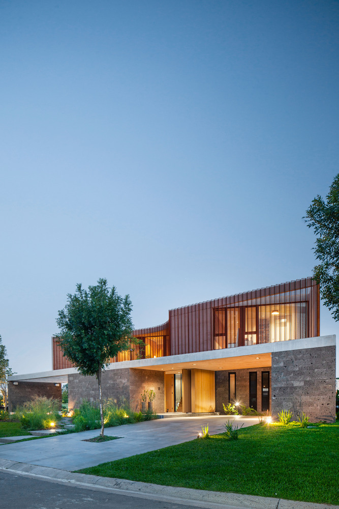 Modern Corner Lot Homes: Exploring the Orbit House by Estudio PK ...