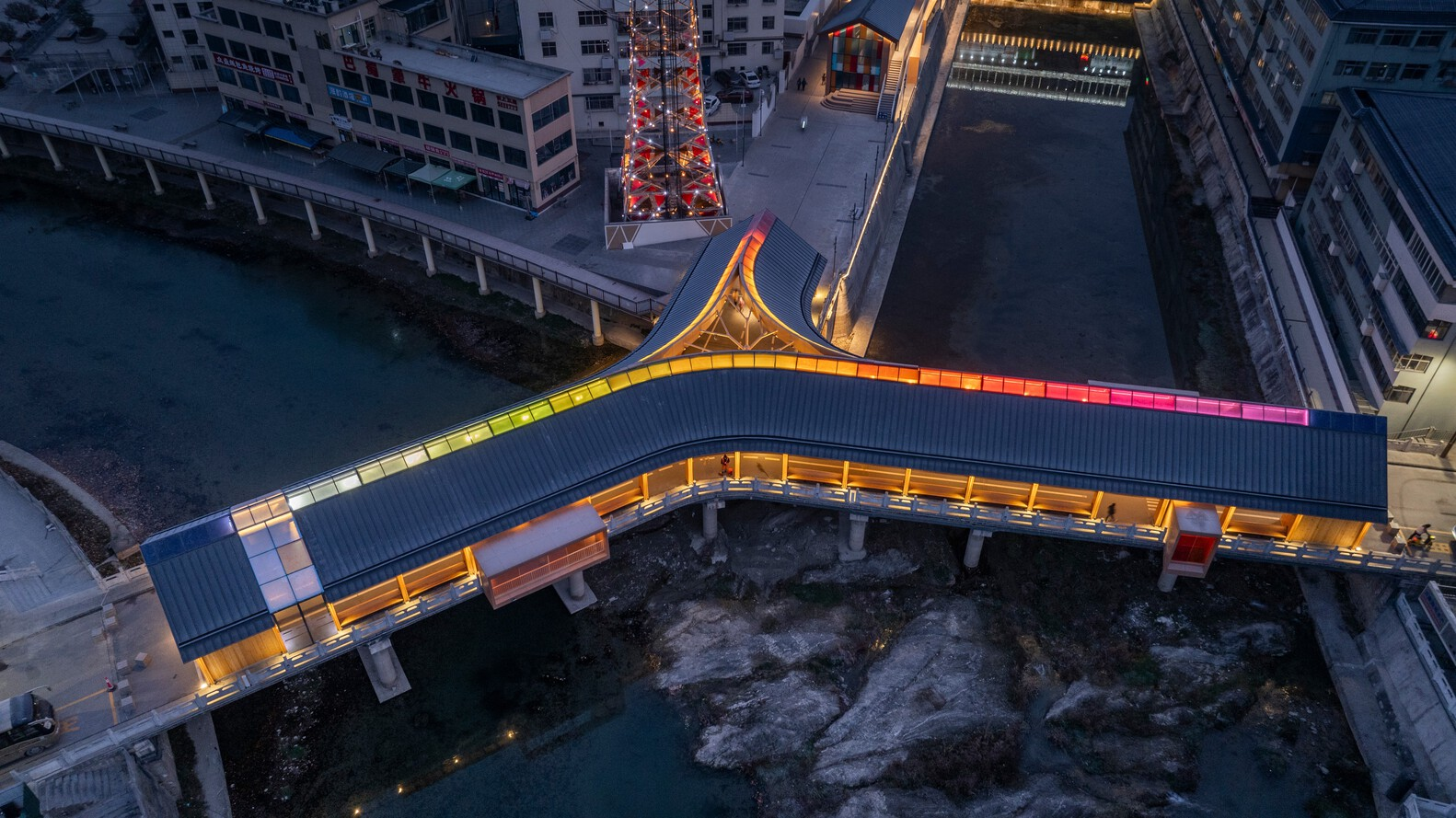Sustainable Corridor Bridges: Unveiling the New Herringbone Bridge by ...