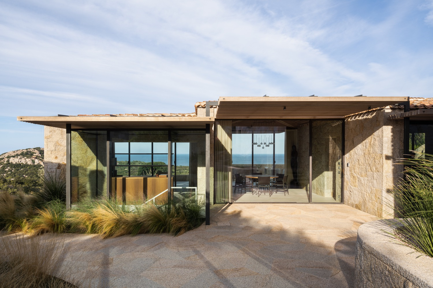 Luxury Mediterranean Villa Design: Villa S by Alvisi Kirimoto ...