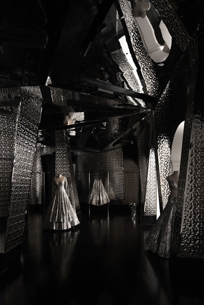 Elevating Luxury Retail Interior Design: Seema Gujral Flagship Store by ...