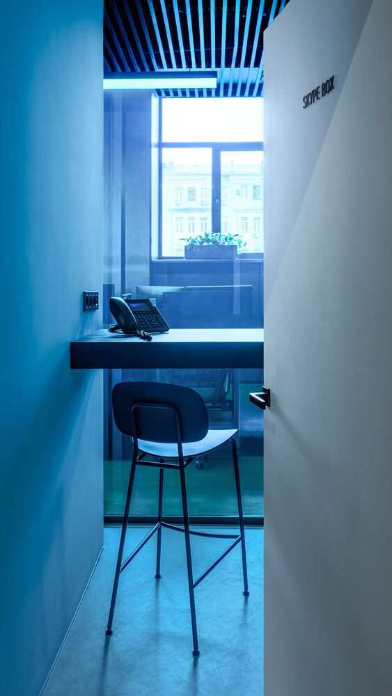 Revolutionizing Media Spaces: The Innovative Newsroom Design of ...