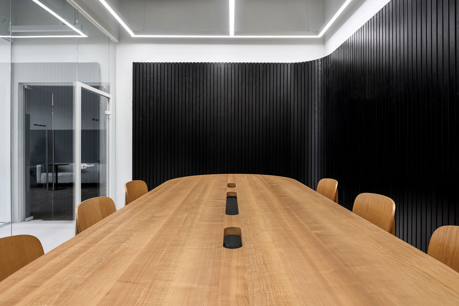 Revolutionizing Media Spaces: The Innovative Newsroom Design of ...