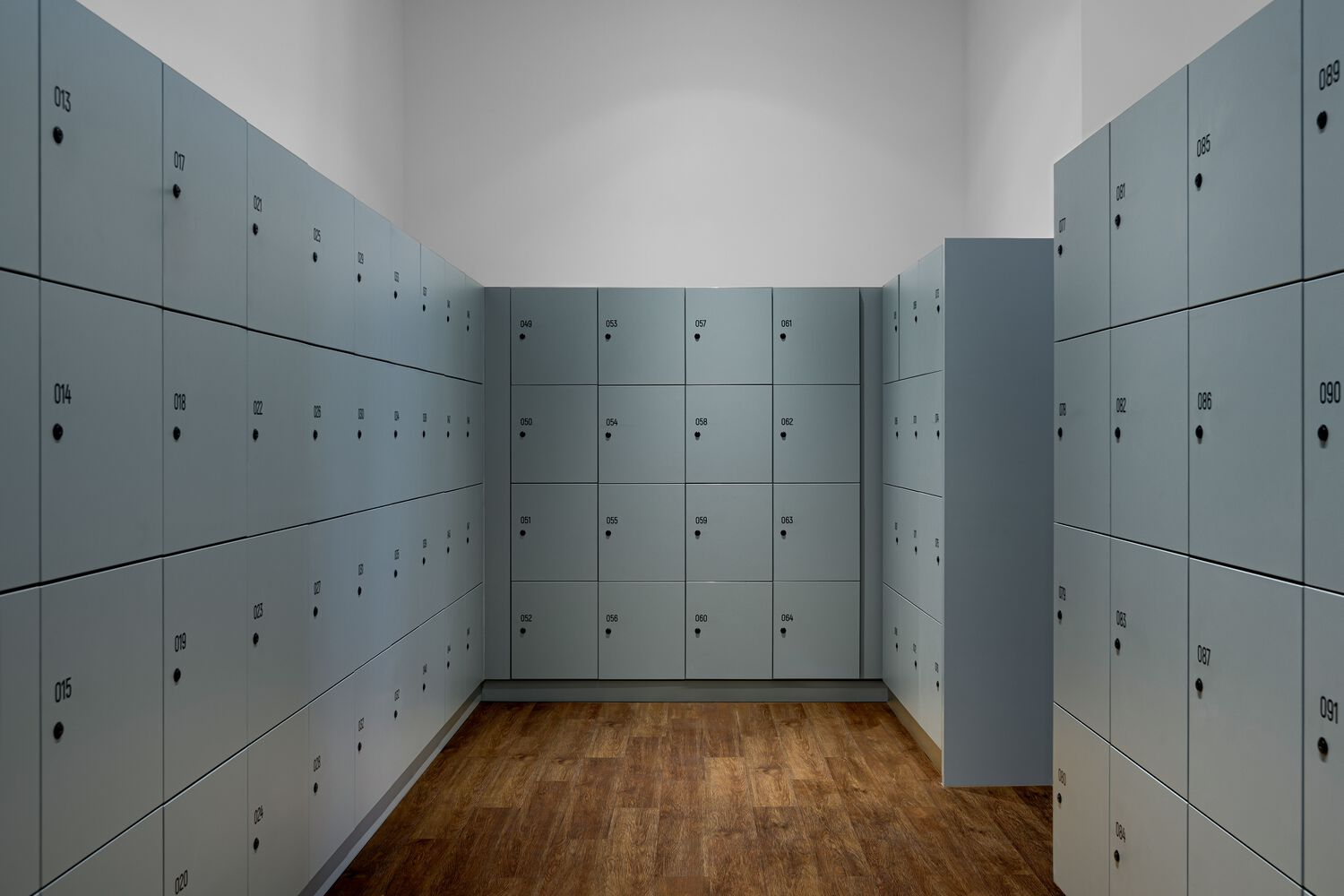 Revolutionizing Media Spaces: The Innovative Newsroom Design of ...