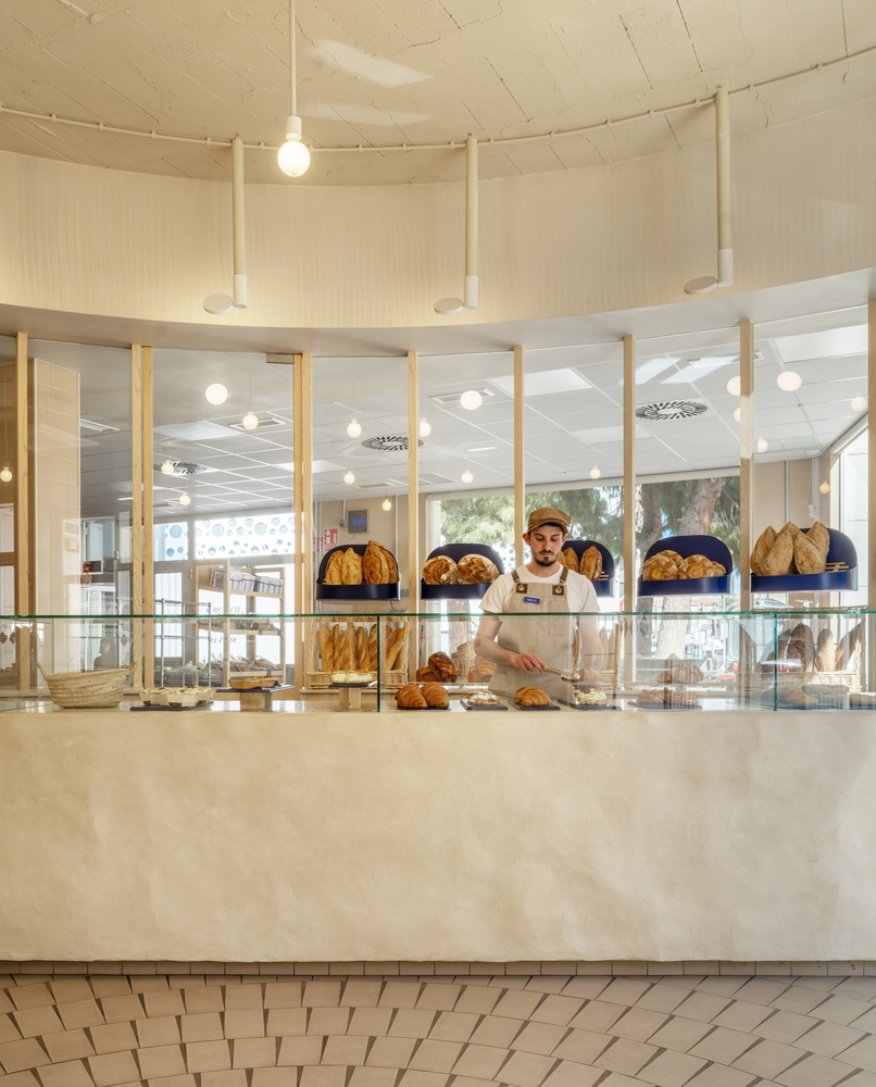 Modern Bakery Design: A Case Study of Javier Moreno Bakery by Laura ...