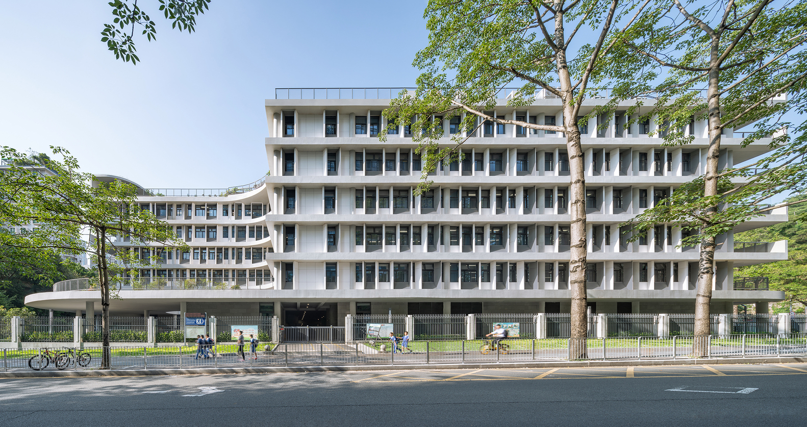 Innovative Urban School Design: JingLong Elementary School by Atelier ...