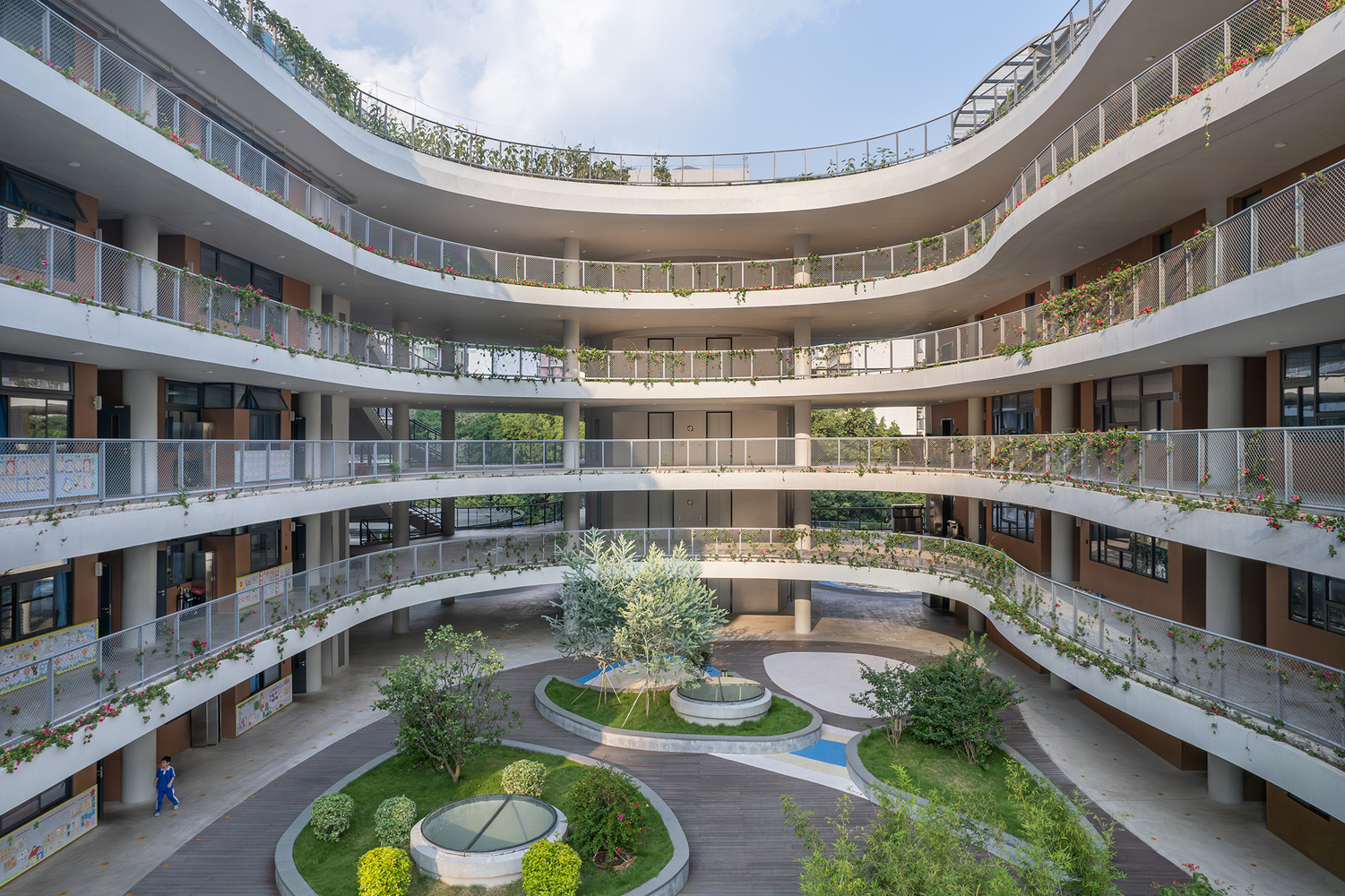 Innovative Urban School Design: JingLong Elementary School by Atelier ...