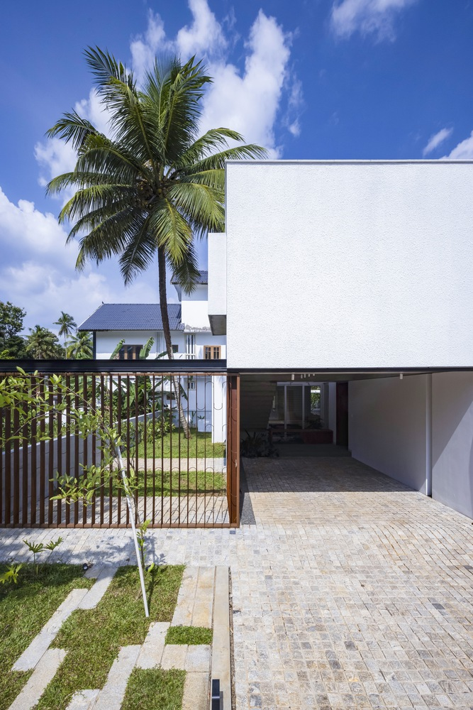 Climate-Sensitive Architecture in India: Unveiling the Hedge House by ...