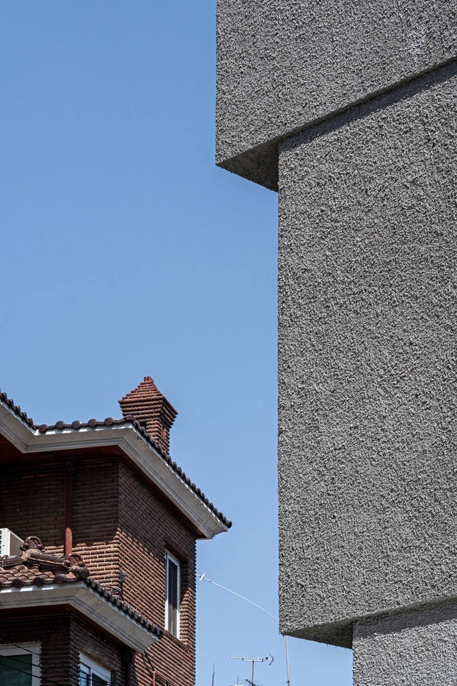 Innovative Office Building Design: A Deep Dive into Chrome Company HQ ...