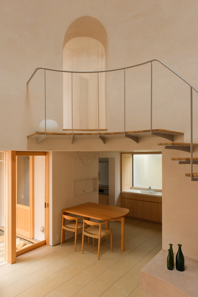 Compact Home Design in Japan: A Deep Dive into the House in Shukugawa ...