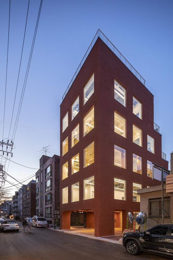 Modern Mixed Use Building Design | Architecture Story