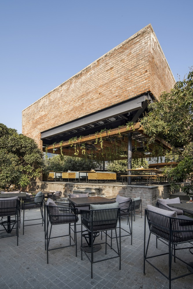 Eco-Friendly Brewery Design in Hyderabad: A Deep Dive into Zero40 ...