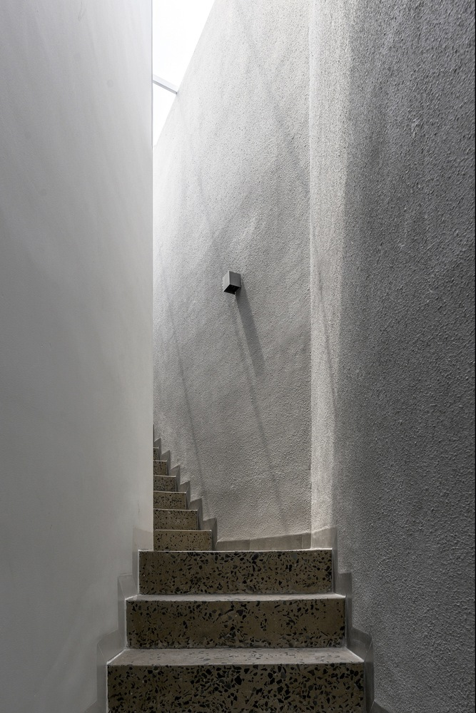 Innovative Urban Architecture: The Cornerstone House by ROOM+ Design ...