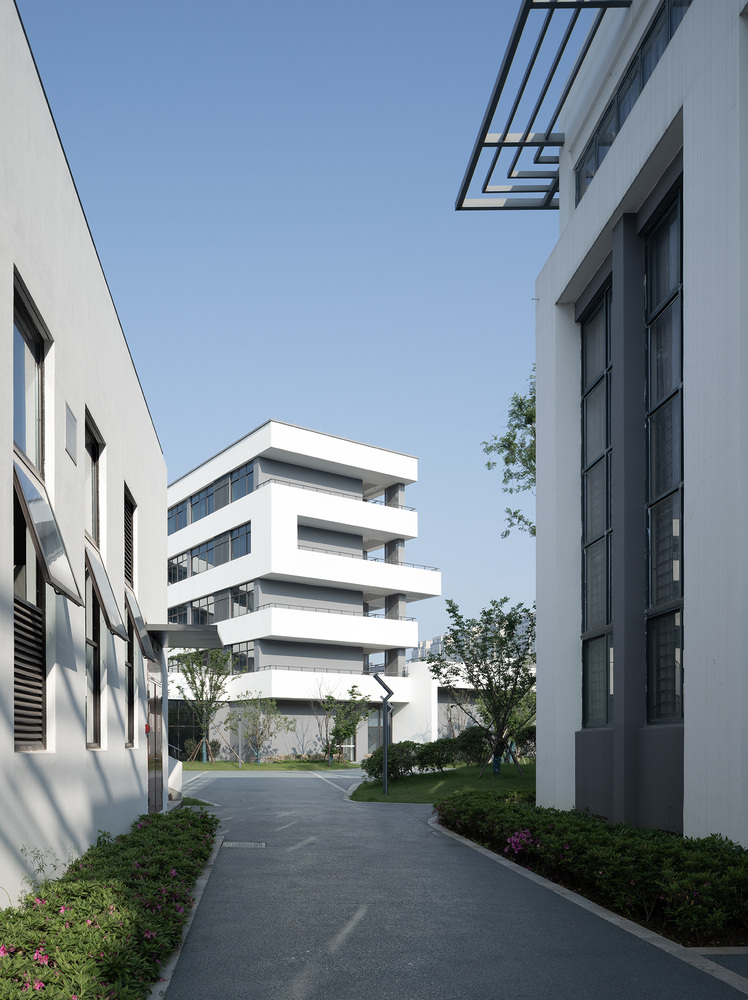 Revitalizing Educational Spaces: Cultural Heritage Campus Design at ...