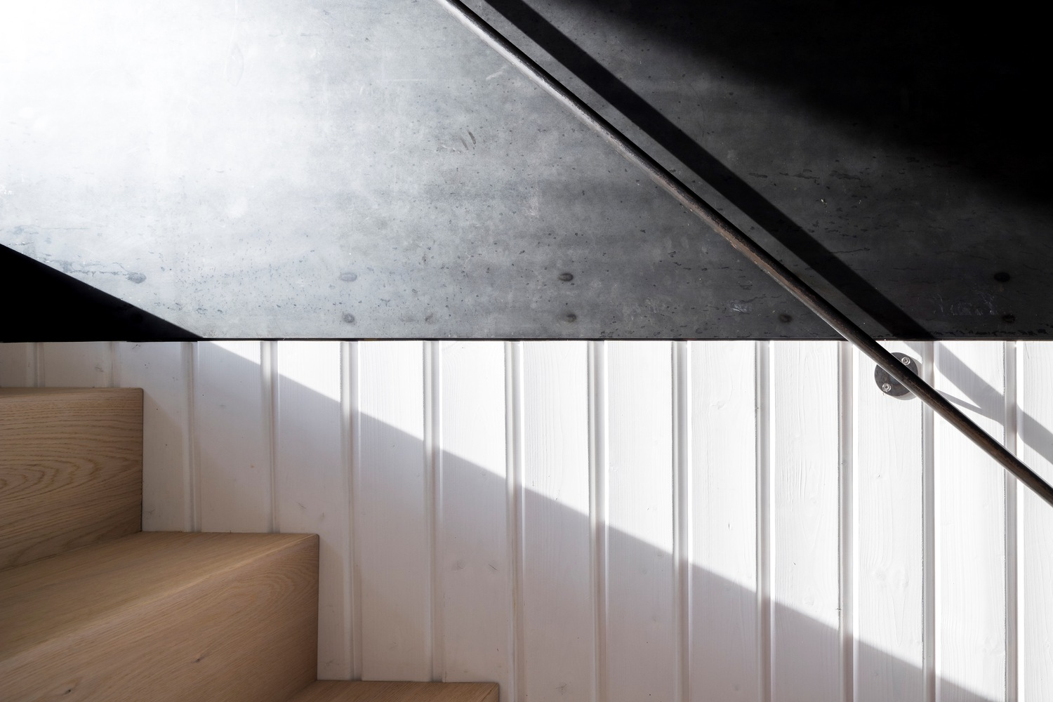 Creative Riverfront Architecture: Exploring Pirate's Yacht by Backraum ...