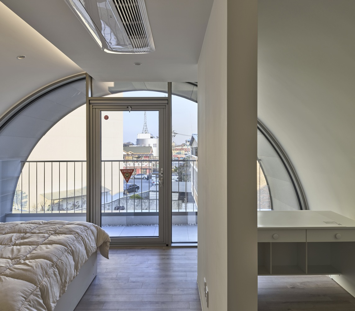 Innovative Residential Architecture in Mungyeong: Exploring Round Roofs ...