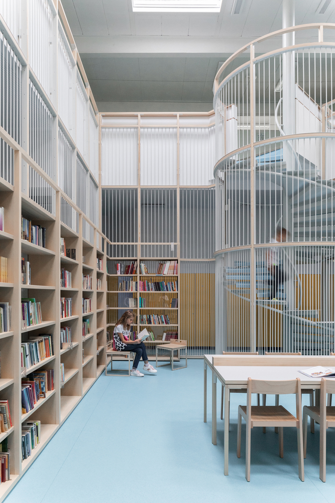 Innovative School Library Design: Transforming Learning Spaces at Vič ...
